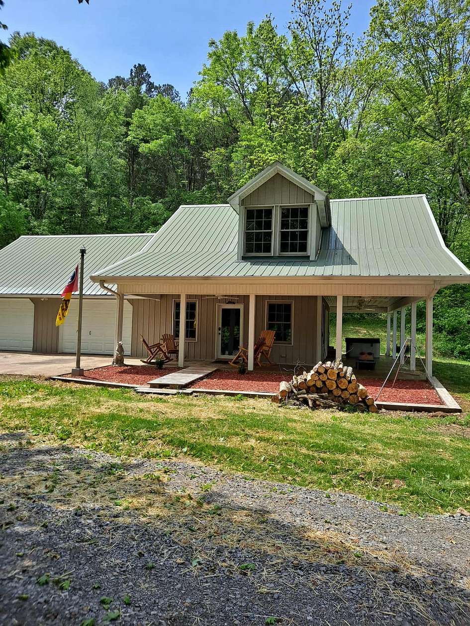 4 Acres of Residential Land with Home for Sale in Dover, Tennessee ...