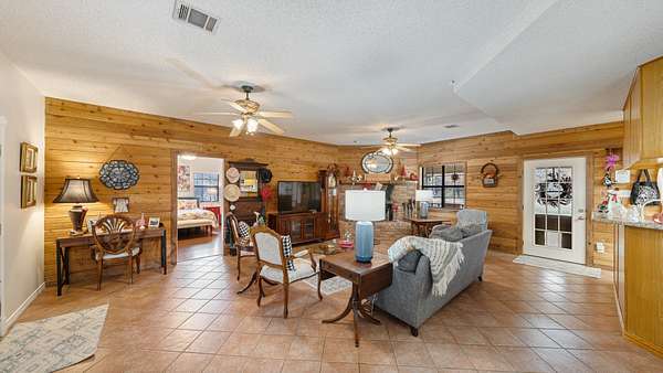 10.9 Acres of Land with Home for Sale in Scurry, Texas - LandSearch