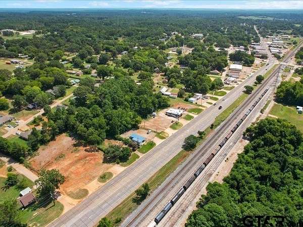 0.88 Acres of Commercial Land for Sale in Hughes Springs, Texas ...