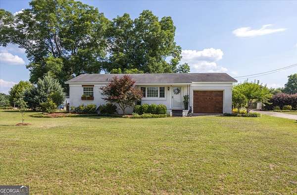 6 Acres of Land with Home for Sale in Byron, Georgia - LandSearch