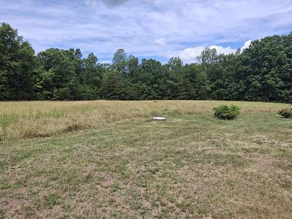 15.2 Acres of Land with Home for Sale in Scottsville, Virginia - LandSearch