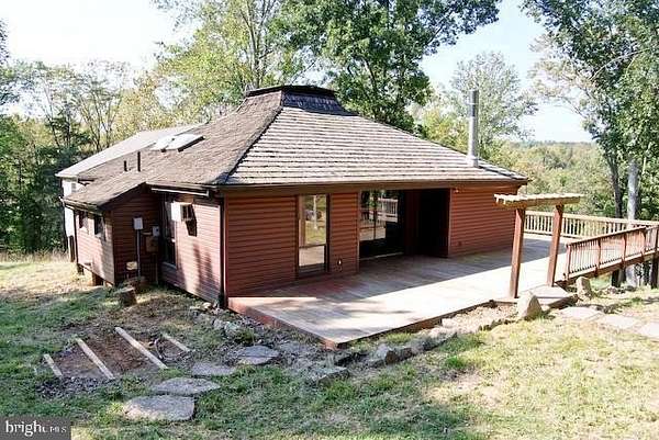 5 Acres of Land with Home for Sale in Amissville, Virginia - LandSearch