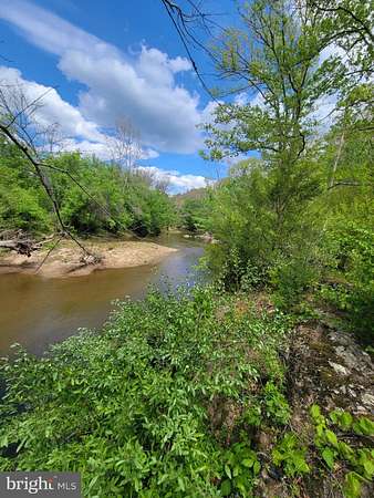 5 Acres of Land with Home for Sale in Amissville, Virginia - LandSearch